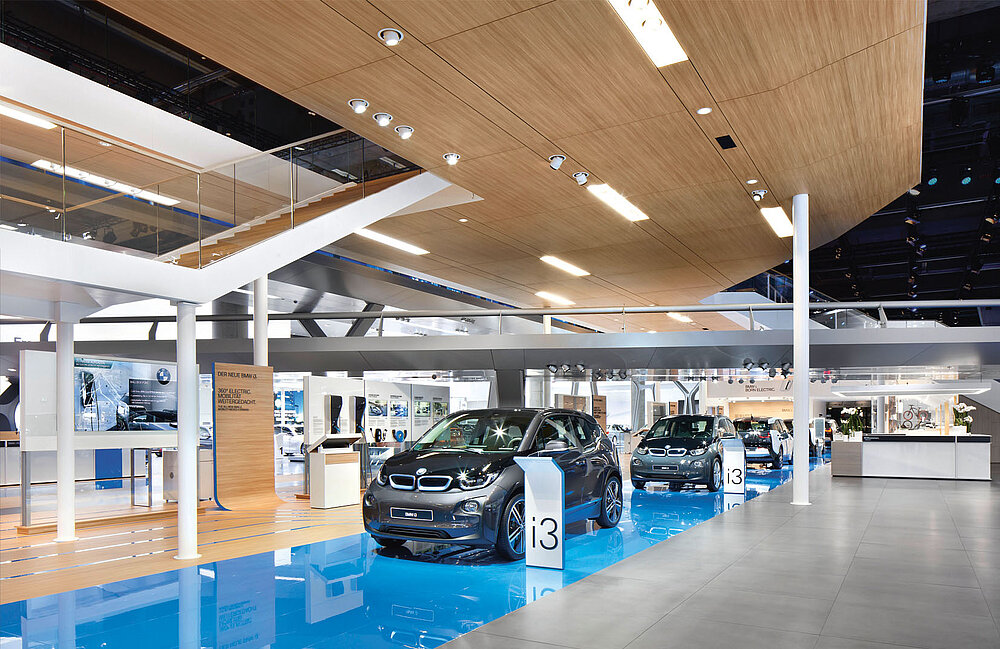 Red Dot Design Award: BMW Fair Stand IAA 2013