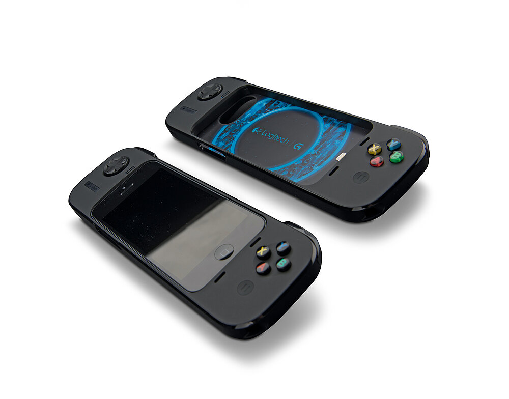 Red Dot Design Award: Logitech Powershell Controller and Battery