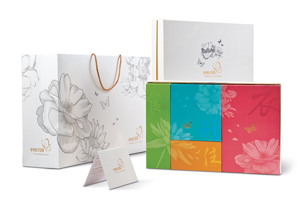 Red Dot Design Award: Ever Rich 18th Anniversary VIP Gift Set