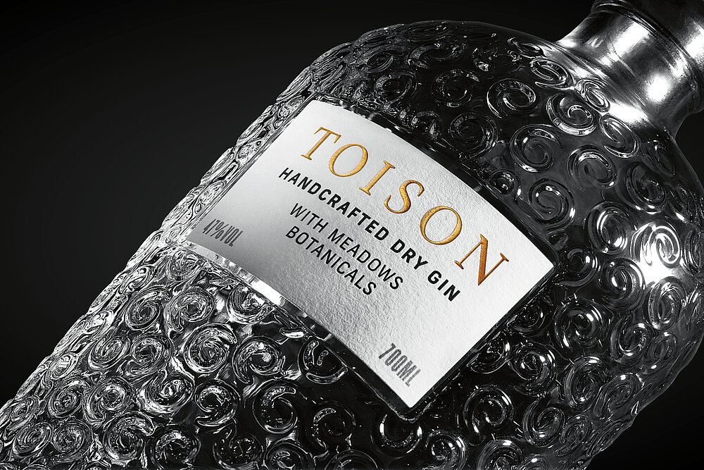 Red Dot Design Award: Toison Gin