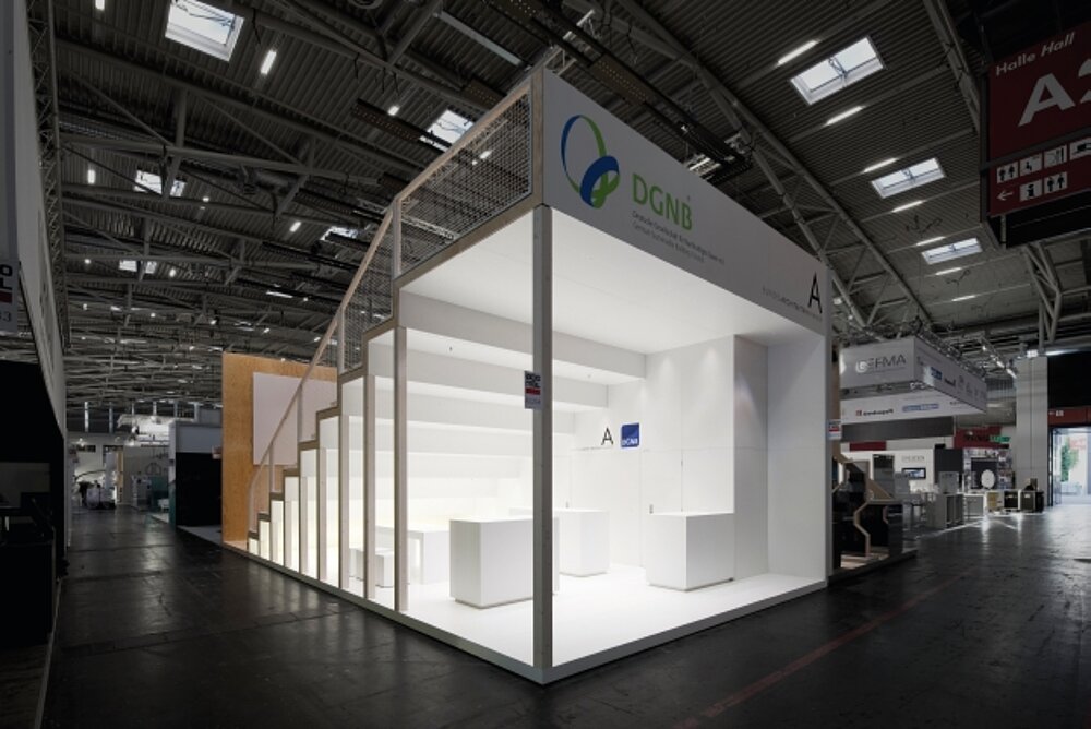 Red Dot Design Award: Trade show and information booth used by the ...