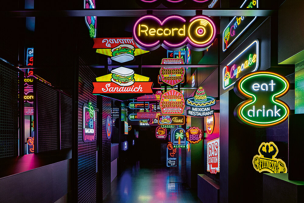 Red Dot Design Award: Galaxy S23 Product Launch – Galaxy Studio Seongsu ...