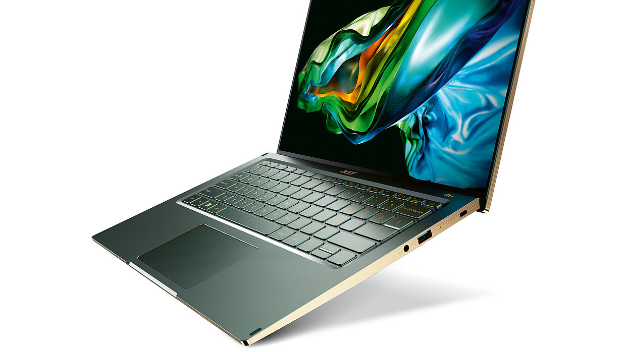 Red Dot Design Award: Porsche Design Acer Book RS & Travelpack RS