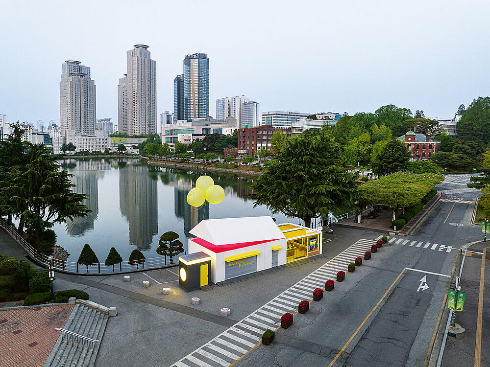 Red Dot Design Award: Galaxy S23 Product Launch – Galaxy Studio in ...