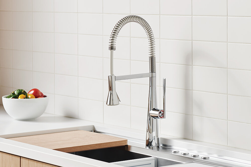 Red Dot Design Award: The Reference Line Pro Kitchen Faucet