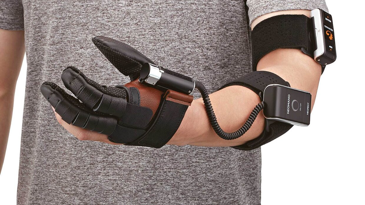 Red Dot Design Award: Array - Next Generation ECG Monitoring