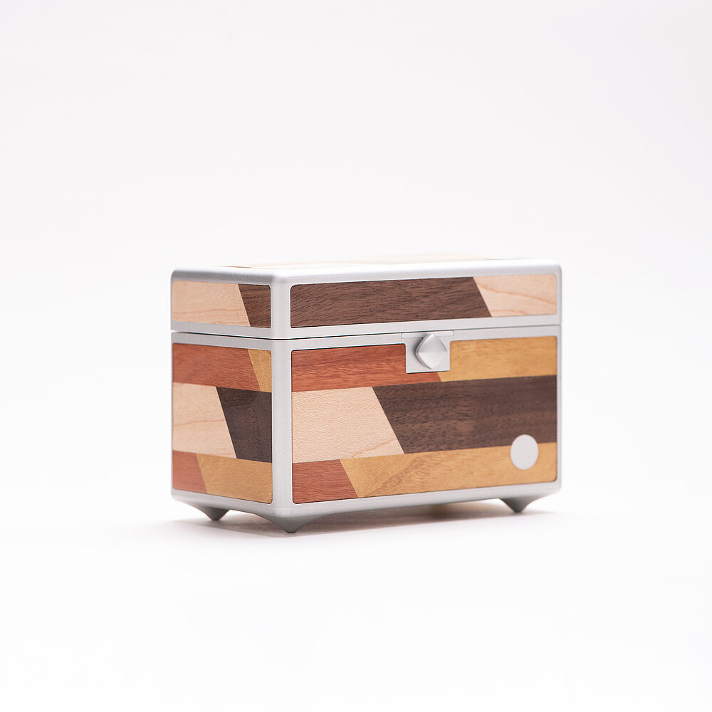 Red Dot Design Award: Mix wood package for Richard Wu Jewelry