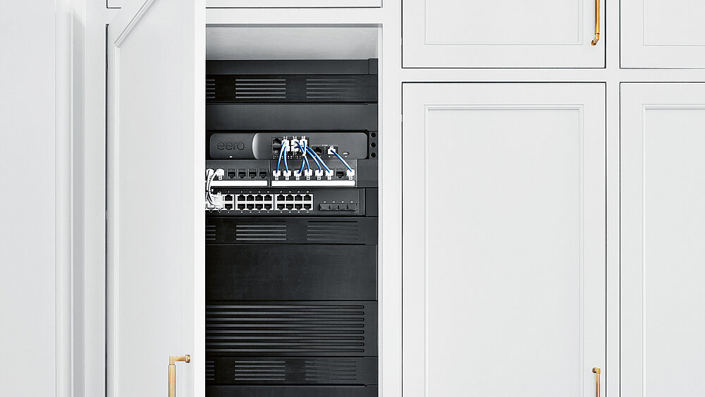 Red Dot Design Award: Eero PoE